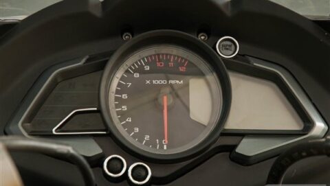Bajaj Pulsar RS200 (BS6), Specifications, features, Images - BikeKhoj