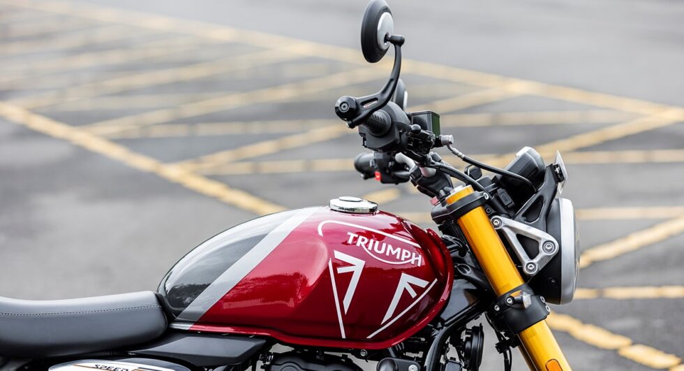 Triumph Speed 400 Price - Specifications, features, Images - BikeKhoj