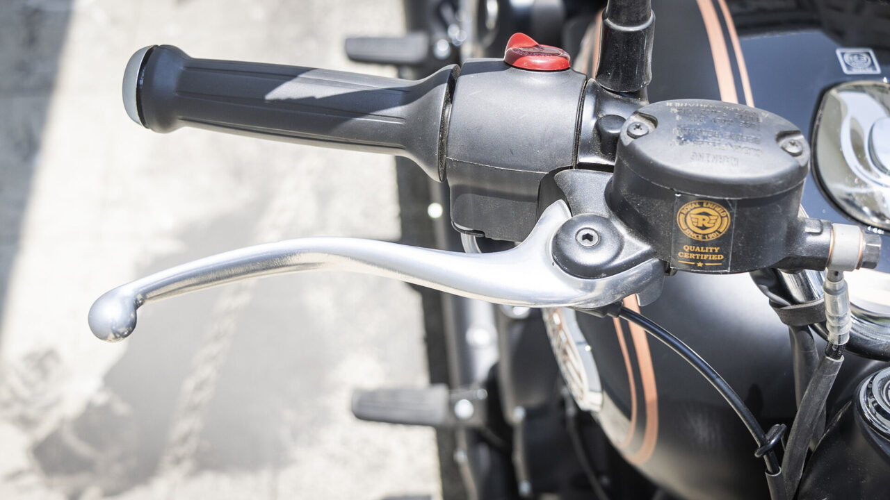 Royal Enfield Bullet 350 Price - Specifications, features, Images ...