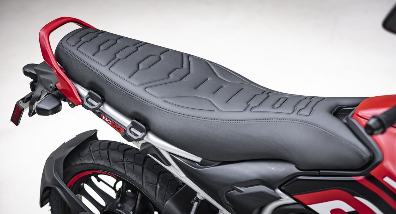 Bajaj Freedom Price – Specifications, Mileage - Bajaj CNG Bike - BikeKhoj