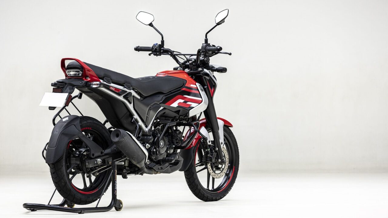 Bajaj Freedom Price – Specifications, Mileage - Bajaj CNG Bike - BikeKhoj