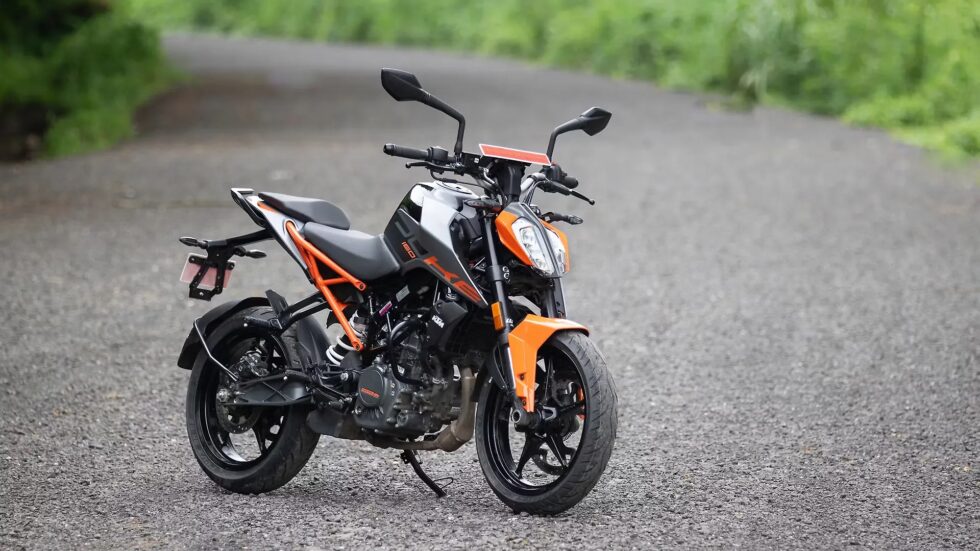 KTM 160 Duke Price - Specifications, Features, Mileage - BikeKhoj